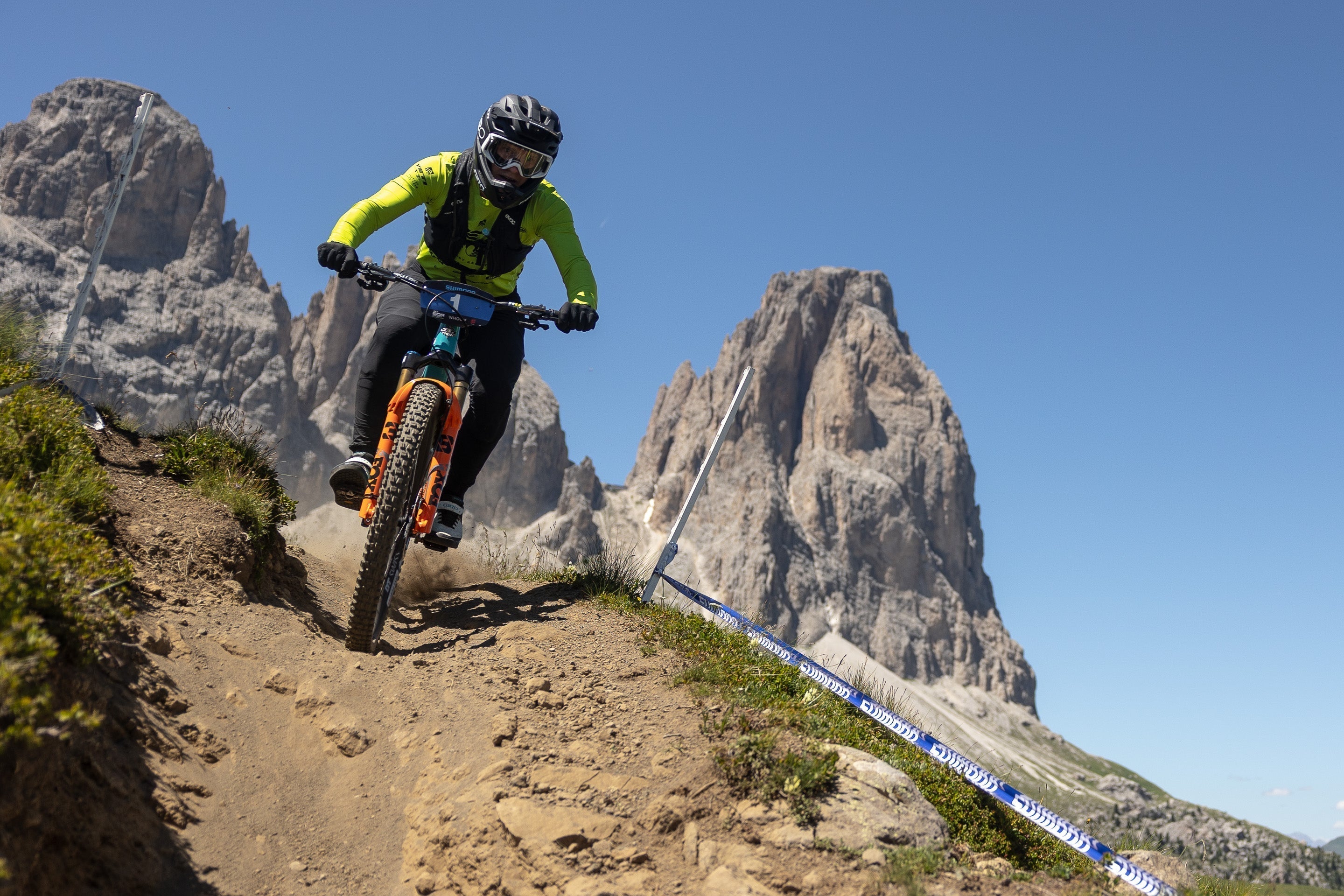 Yeti/FOX Factory Race Team Dominate Enduro in Val di Fassa – RideFOX