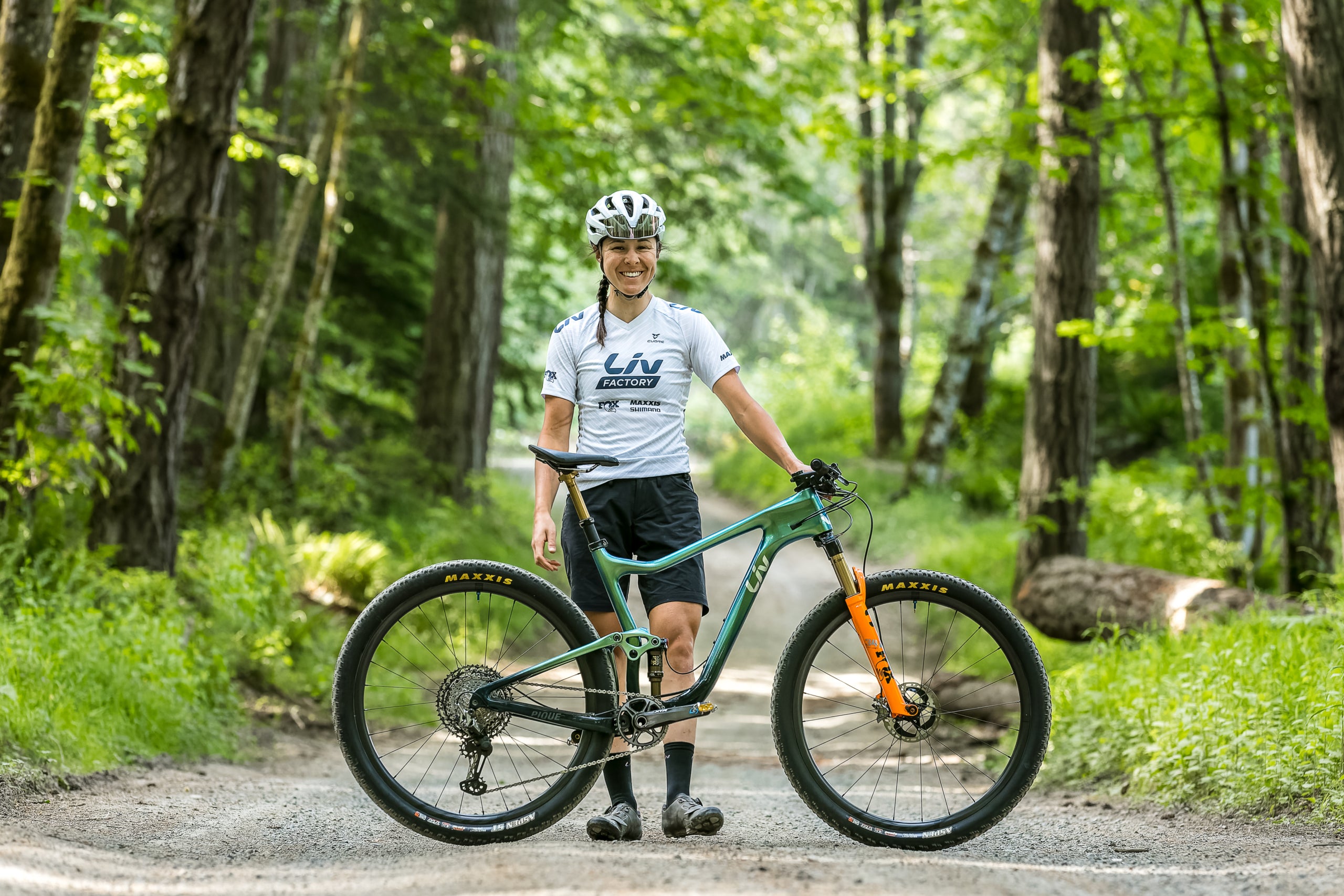Jenn Jackson Rides the New FLOAT SL | Video – FOX