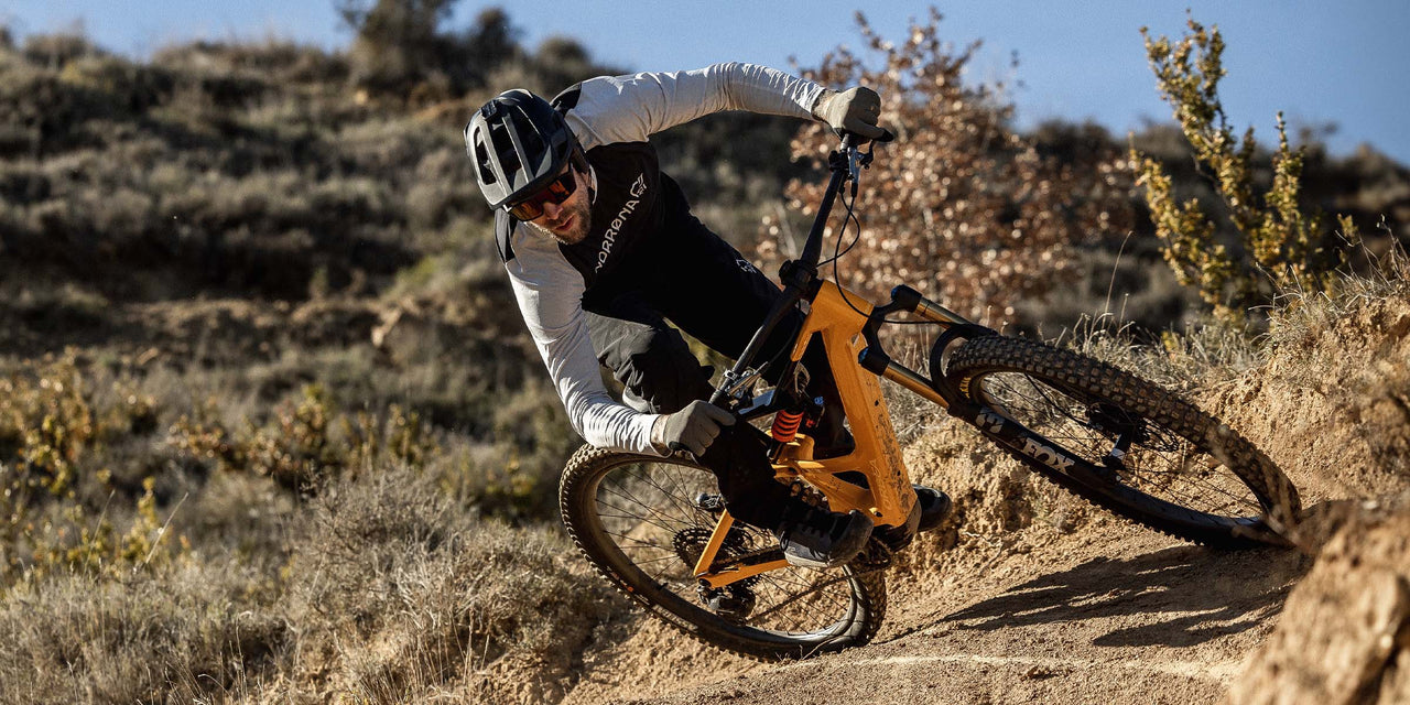 Learn About FOX DHX Coil Shocks: All-Mountain Suspension – RideFOX